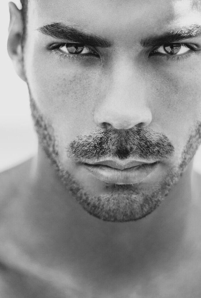 EDMUNDO – Deva Models